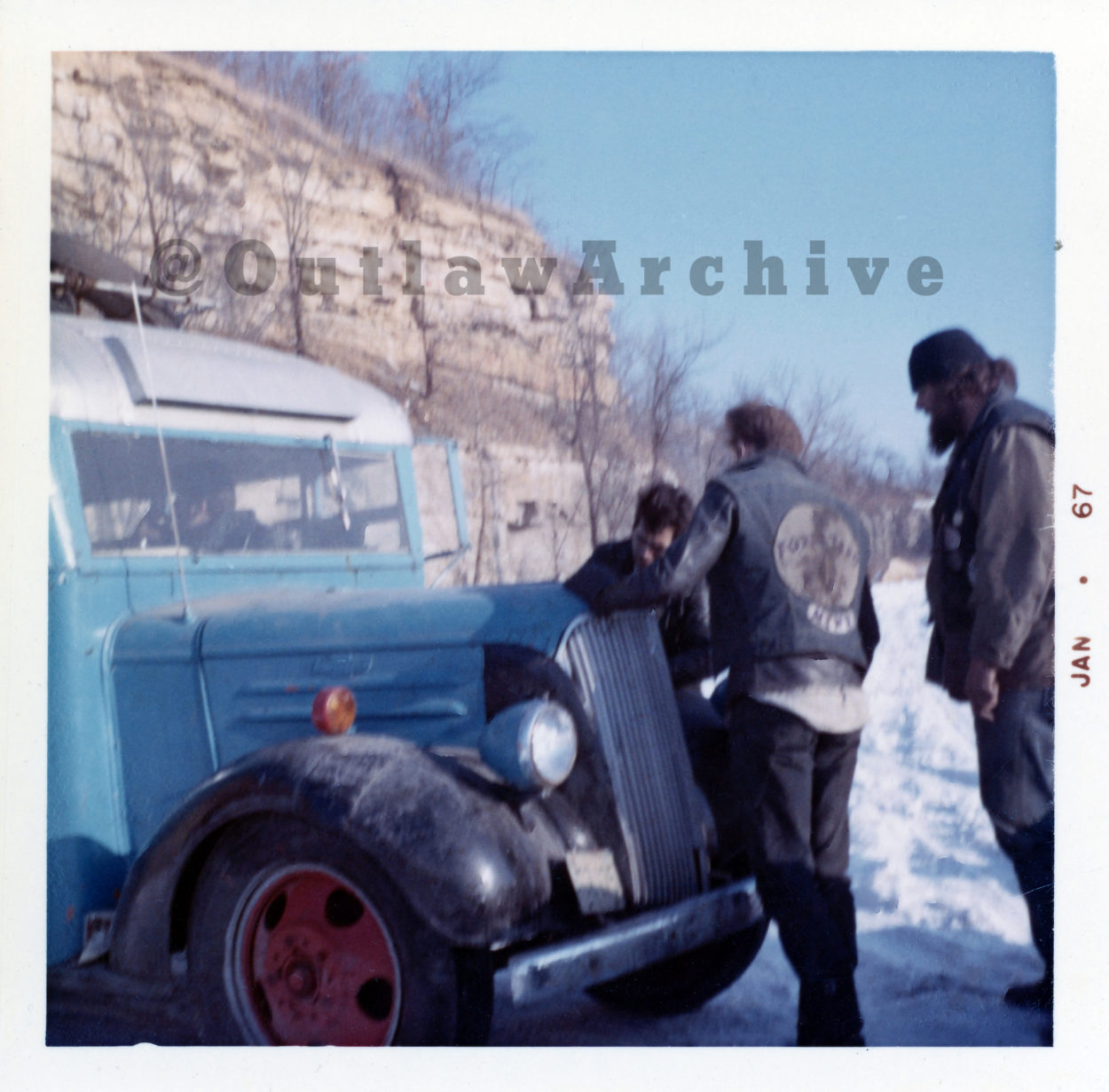 The David Mann/Roth Studios El Forastero “New Years Party” Painting ...